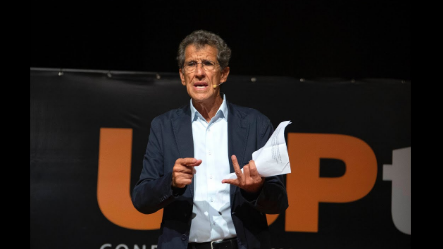 GUIA BRASILEIRO contra o FAST-FOOD: Cientista Carlos Monteiro, da USP ...